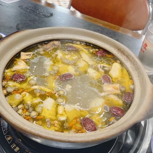 鸡煲火锅怎么做_鸡煲火锅底料怎么选-第1张图片-山城妙识