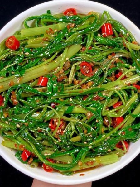 空心菜怎么炒好吃_空心菜家常做法大全-第1张图片-山城妙识
