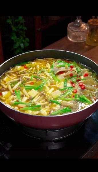 酸菜鲈鱼汤怎么做_酸菜鲈鱼汤的家常做法-第2张图片-山城妙识