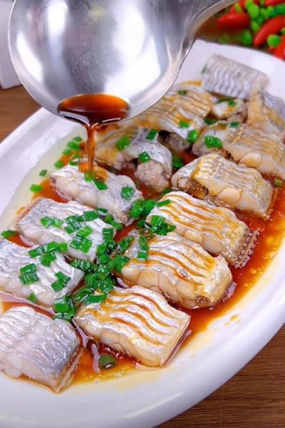 清蒸带鱼怎么做_清蒸带鱼的做法大全-第1张图片-山城妙识