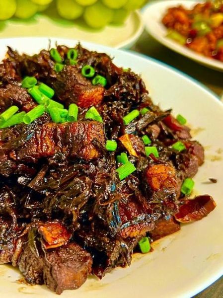 梅干菜烧肉怎么做才好吃_梅干菜烧肉最正宗的做法-第3张图片-山城妙识