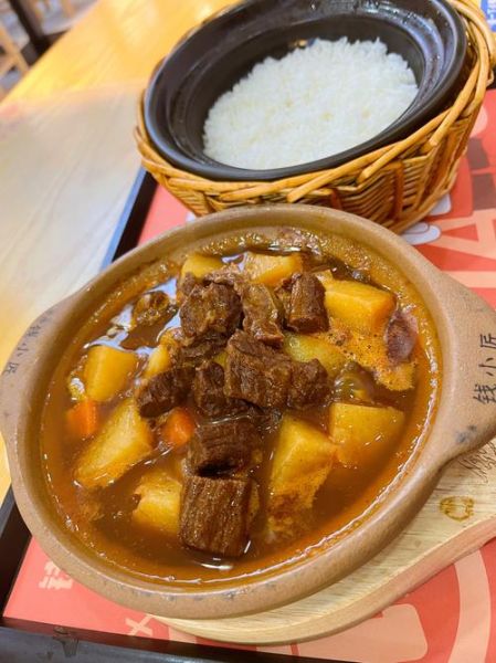 牛肉煲仔饭怎么做_牛肉煲仔饭用什么米-第2张图片-山城妙识