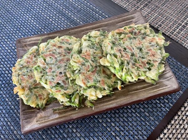 洋槐花饼怎么做_洋槐花饼的做法大全-第2张图片-山城妙识