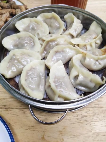 羊肉饺子怎么调馅不膻_羊肉饺子配什么馅好吃-第2张图片-山城妙识