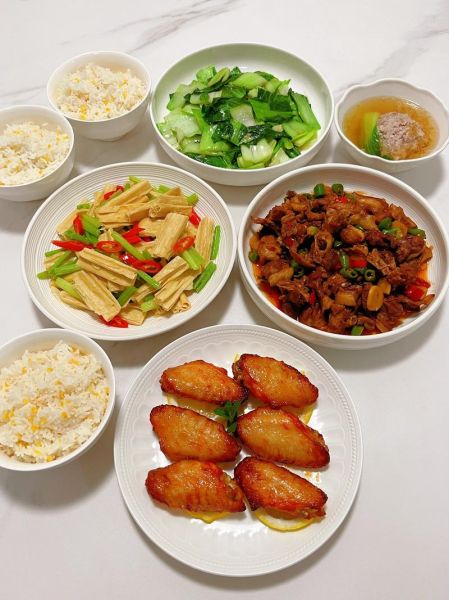 芹菜炒腐竹怎么做_芹菜炒腐竹的家常做法-第3张图片-山城妙识