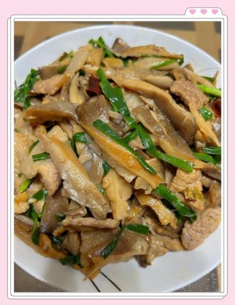 蘑菇炒肉丝怎么炒才嫩_蘑菇炒肉丝用哪种蘑菇最好-第3张图片-山城妙识
