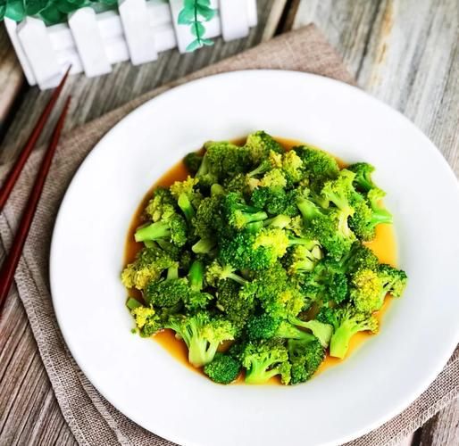 凉拌西兰花减肥的正确吃法_西兰花凉拌怎么做更减脂-第1张图片-山城妙识