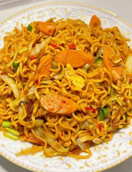 鸡蛋炒方便面怎么做_家常做法窍门-第1张图片-山城妙识