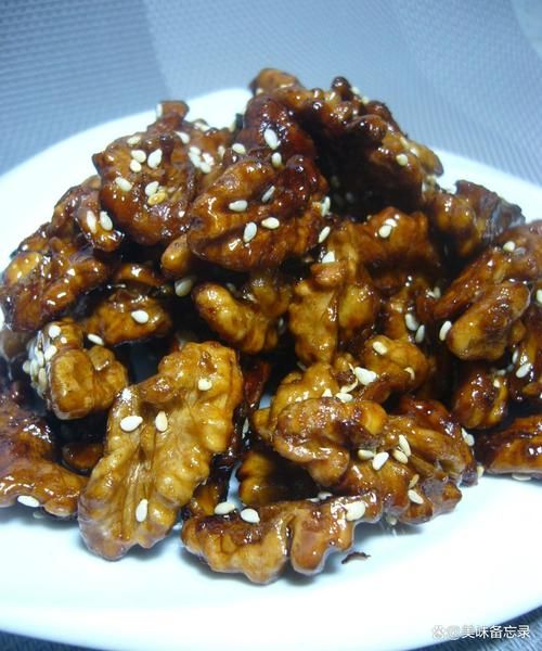 琥珀桃仁怎么做才脆_琥珀桃仁不返潮技巧-第3张图片-山城妙识