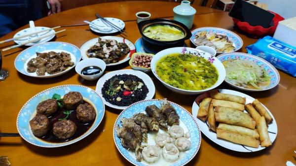 农村年夜饭吃什么_农村年夜饭图片怎么拍-第3张图片-山城妙识