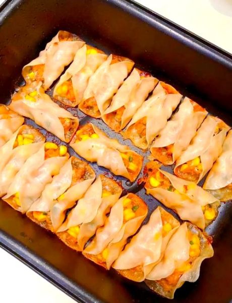 锅贴怎么做好吃_锅贴的家常做法步骤-第1张图片-山城妙识