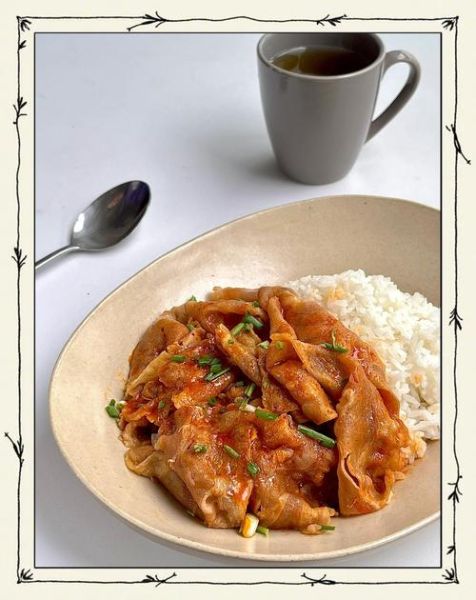 肥牛盖饭怎么做_肥牛盖饭热量高吗-第1张图片-山城妙识