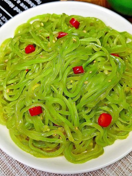 凉拌莴笋丝怎么做才脆_莴笋丝焯水还是不焯水-第2张图片-山城妙识