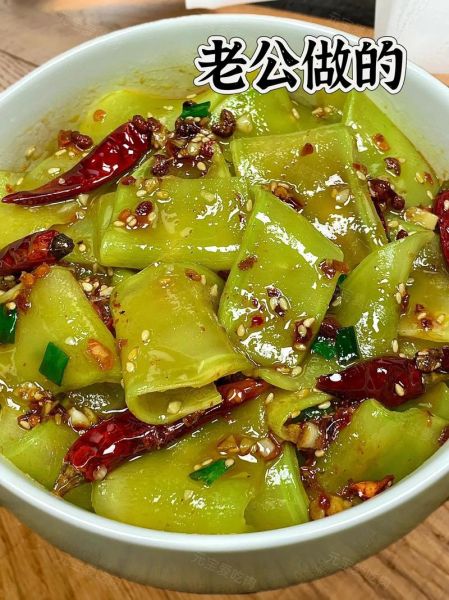 凉拌莴笋干怎么做_凉拌莴笋干要不要焯水-第3张图片-山城妙识 凉拌莴笋干怎么做_凉拌莴笋干要不要焯水-第3张图片-山城妙识