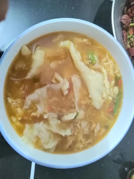 疙瘩汤怎么打大疙瘩_疙瘩汤疙瘩不散的秘诀-第1张图片-山城妙识