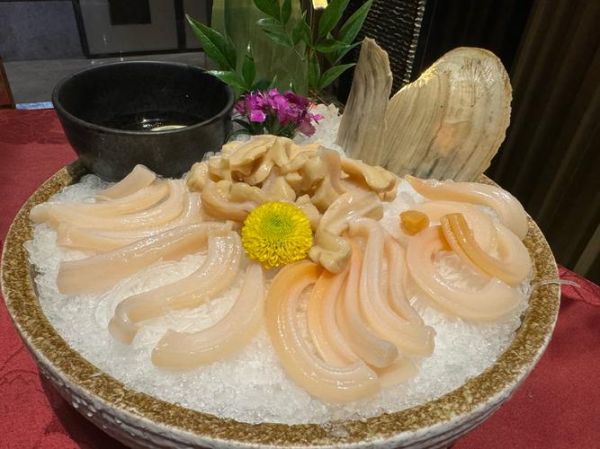 象拔蚌刺身摆盘技巧_如何切摆更美观-第2张图片-山城妙识