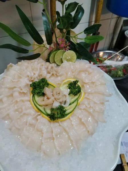 象拔蚌刺身摆盘技巧_如何切摆更美观-第3张图片-山城妙识