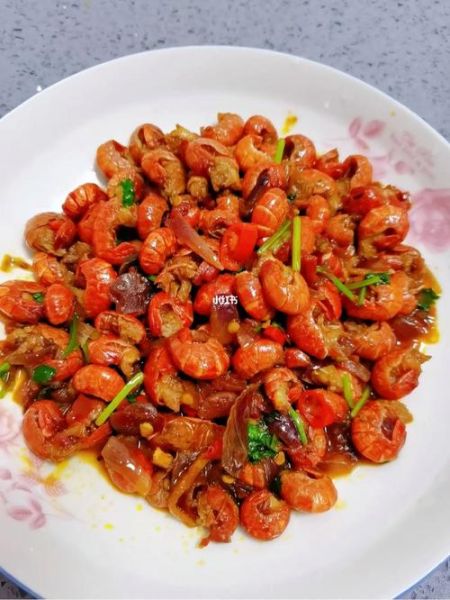 麻辣龙虾尾怎么做好吃_麻辣龙虾尾的做法窍门-第2张图片-山城妙识