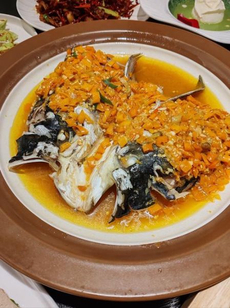 鱼头怎么做最好吃_剁椒鱼头做法详解-第1张图片-山城妙识