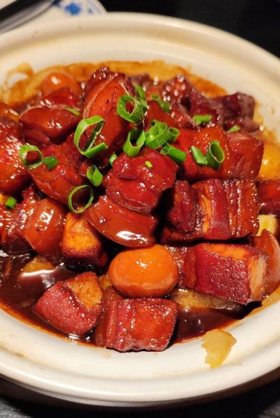 红烧肉配什么菜一起炖_红烧肉加什么配菜好吃-第2张图片-山城妙识