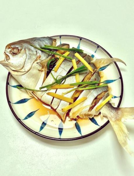 鲳鱼图片_鲳鱼怎么做好吃-第1张图片-山城妙识