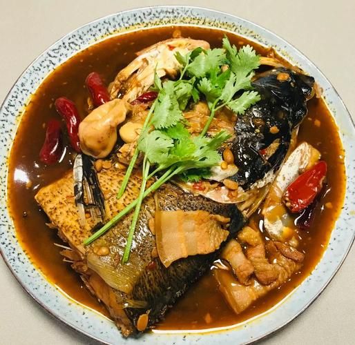 鱼头泡饼用什么鱼最好吃_胖头鱼还是草鱼头-第2张图片-山城妙识