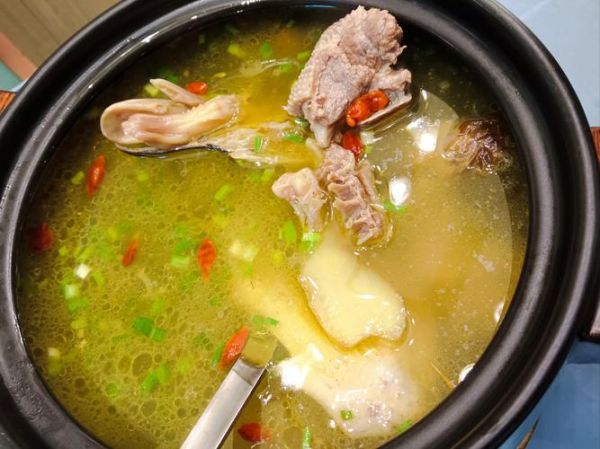老鸭汤怎么做最营养_老鸭汤用什么食材最滋补-第2张图片-山城妙识