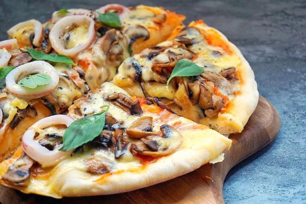 海鲜披萨放什么材料_海鲜披萨有哪些经典搭配-第1张图片-山城妙识