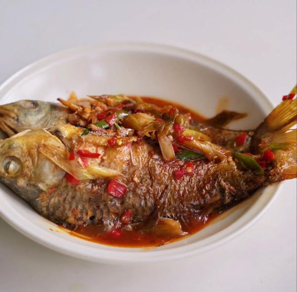 焖鲫鱼最正宗的做法_焖鲫鱼怎么做好吃-第2张图片-山城妙识