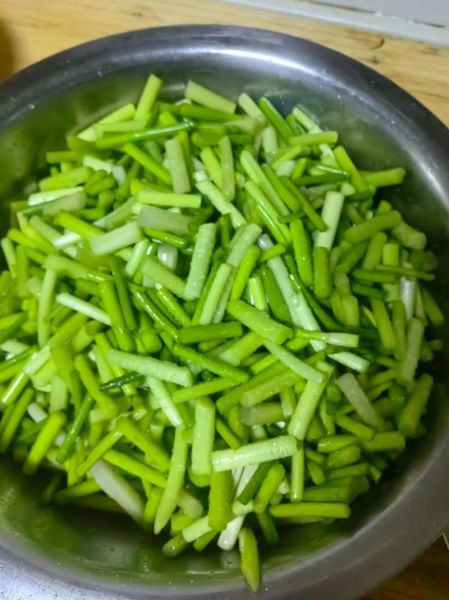家常淹蒜苔的做法大全_蒜苔怎么腌制才脆爽-第3张图片-山城妙识