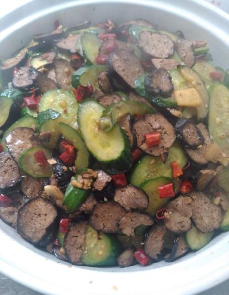 黄瓜炒猪肝怎么做_猪肝炒多久才嫩-第3张图片-山城妙识