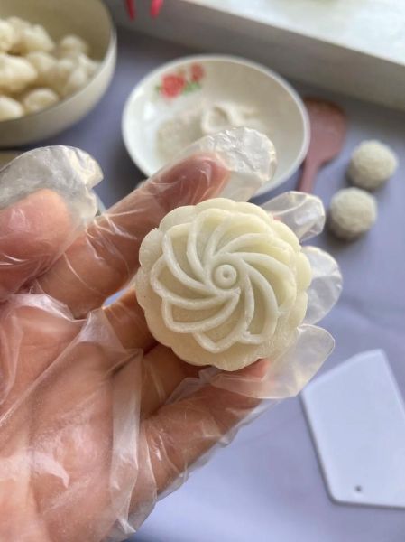 冰皮月饼怎么做_君之冰皮月饼配方-第3张图片-山城妙识