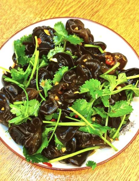 陈醋木耳怎么做才好吃_陈醋木耳凉拌要不要焯水-第1张图片-山城妙识