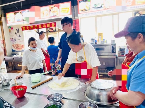 酱香饼在哪里学_酱香饼培训多少钱-第2张图片-山城妙识