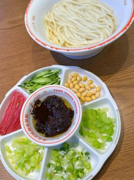 炸酱面需要什么食材_正宗炸酱面食材清单-第1张图片-山城妙识