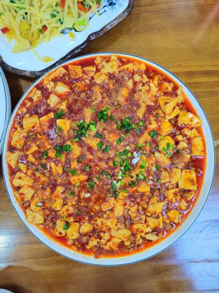 麻婆豆腐用嫩豆腐还是老豆腐_口感差异大揭秘-第1张图片-山城妙识