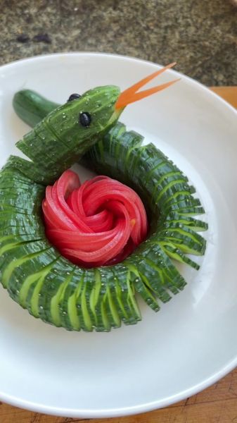 蛇皮黄瓜怎么做_蛇皮黄瓜怎么切不折断-第2张图片-山城妙识