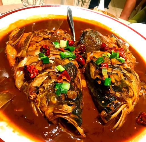 鱼头泡饼怎么做才入味_鱼头泡饼的饼怎么做才酥脆-第2张图片-山城妙识