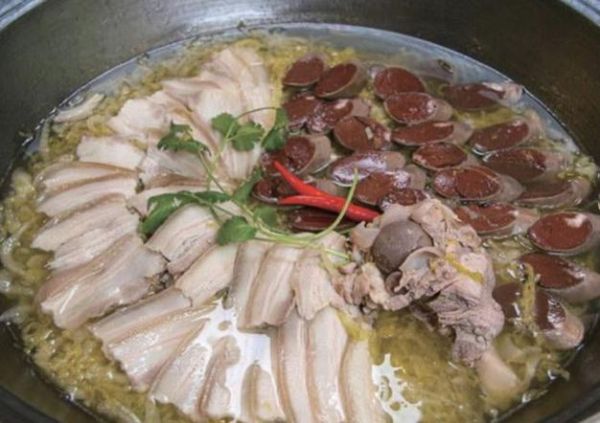 内蒙杀猪菜怎么做_正宗杀猪菜做法步骤-第3张图片-山城妙识 内蒙杀猪菜怎么做_正宗杀猪菜做法步骤-第3张图片-山城妙识