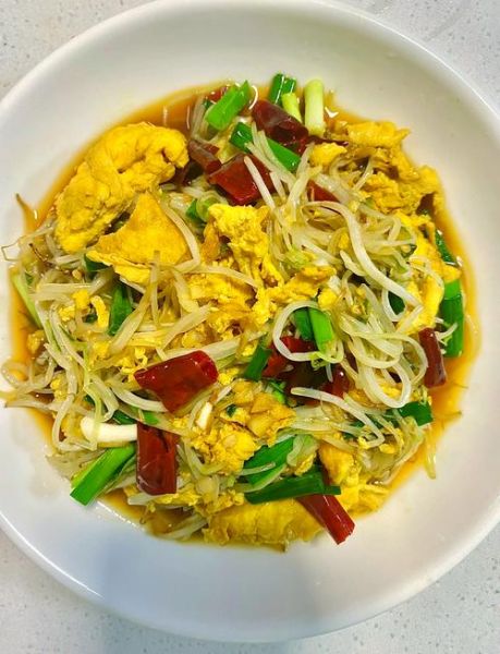 绿豆芽炒什么配菜好吃_家常做法大全-第1张图片-山城妙识