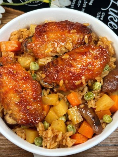 鸡肉焖饭电饭煲怎么做_鸡肉焖饭电饭煲做法-第3张图片-山城妙识