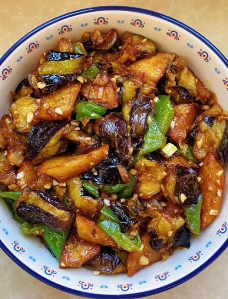 地三鲜怎么做好吃_土豆豆角茄子窍门-第1张图片-山城妙识