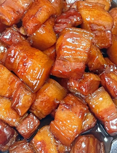 红烧肉怎样做不油腻_红烧肉不腻的秘诀-第1张图片-山城妙识