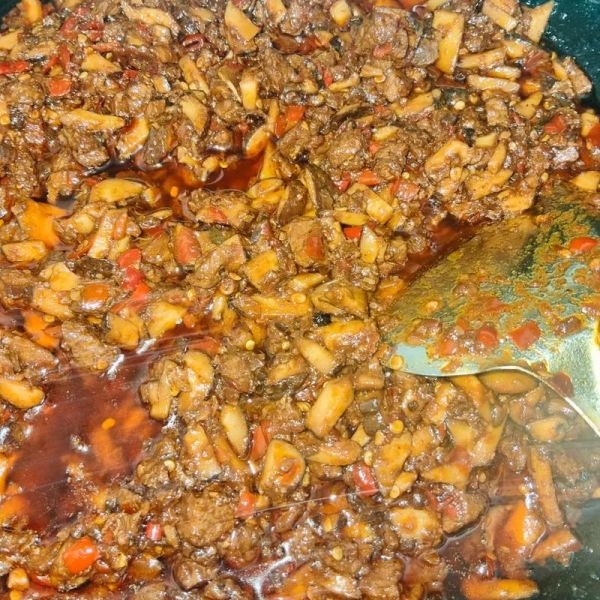 香菇牛肉酱怎么做_香菇牛肉酱最正宗的做法-第3张图片-山城妙识