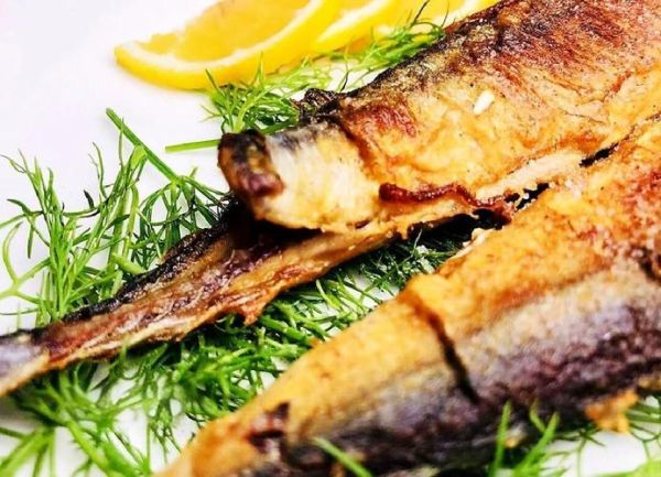 干煎秋刀鱼怎么不粘锅_秋刀鱼去腥技巧-第1张图片-山城妙识 干煎秋刀鱼怎么不粘锅_秋刀鱼去腥技巧-第1张图片-山城妙识