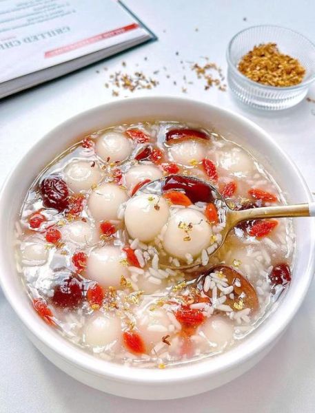 酒酿圆子羹怎么浓稠_酒酿圆子羹浓稠秘诀-第1张图片-山城妙识