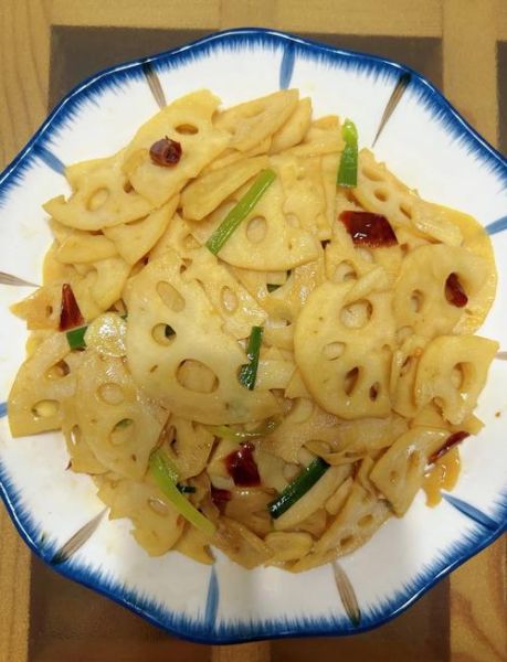 素炒莲藕怎么炒才脆_莲藕炒不黑的小窍门-第1张图片-山城妙识