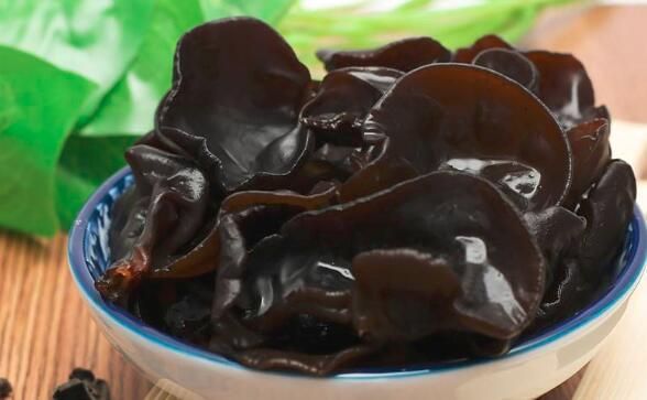 说女生是黑木耳什么意思_黑木耳网络含义解析-第1张图片-山城妙识