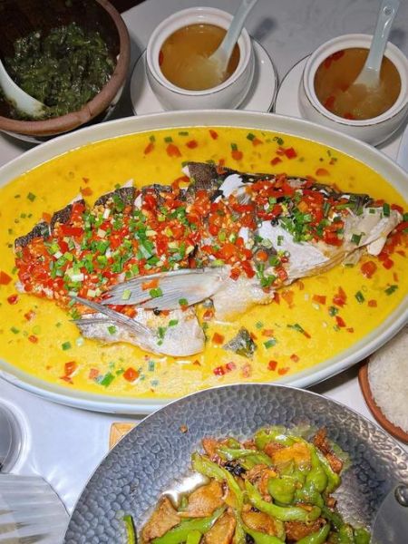 榨菜蒸鱼头怎么做_蒸鱼头用哪种榨菜最好-第3张图片-山城妙识