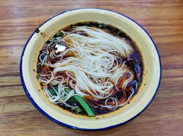 重庆小面图片真实照片_正宗做法揭秘-第3张图片-山城妙识